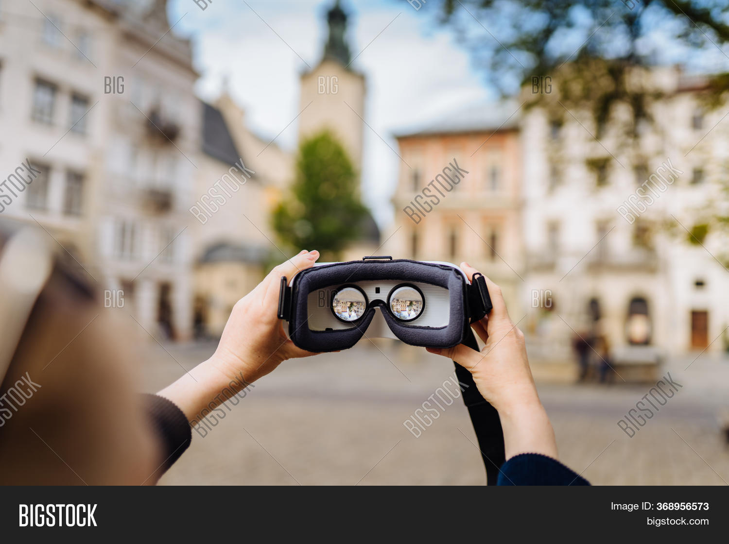Vr Goggles Female Image & Photo (Free Trial) | Bigstock