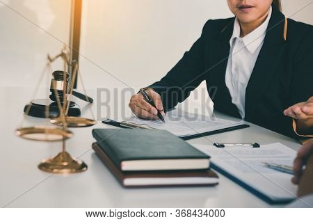Lawyer Giving Advice Image & Photo (Free Trial) | Bigstock