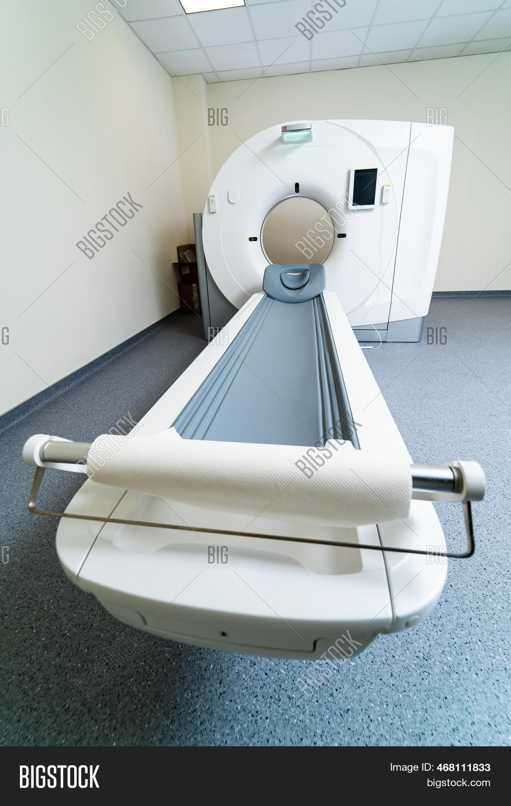 Examination Table Mri Image & Photo (Free Trial) | Bigstock