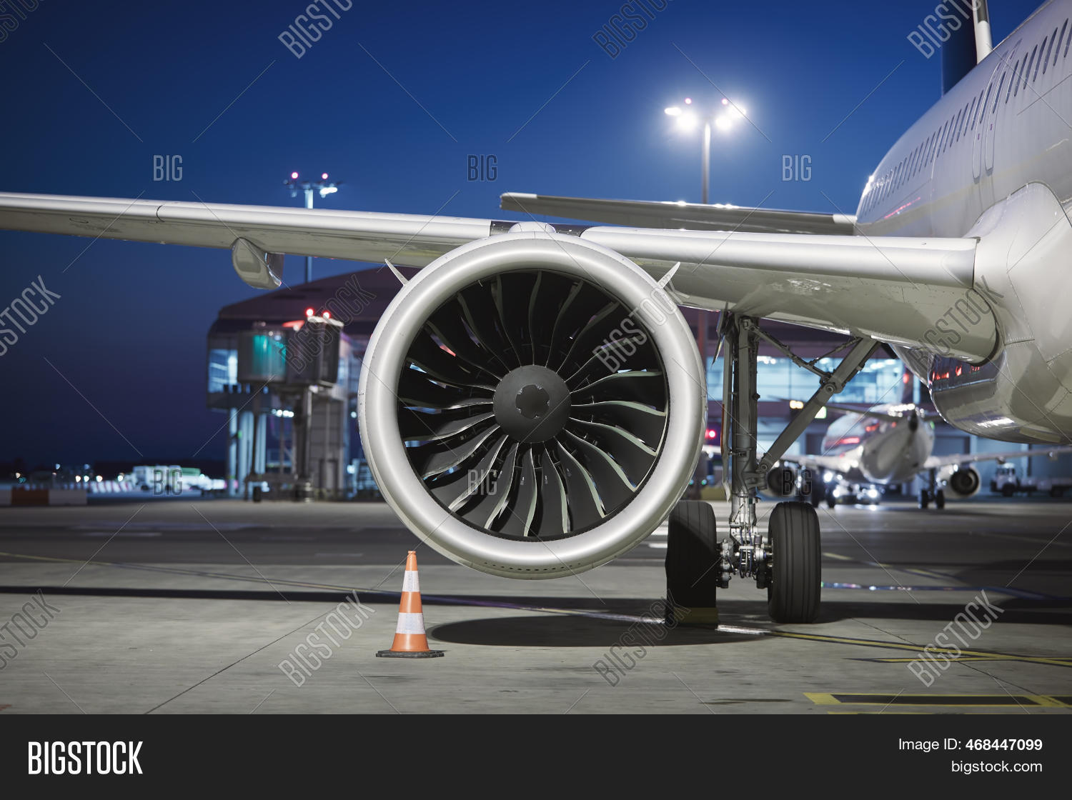 Jet Engine Plane Image & Photo (Free Trial) | Bigstock