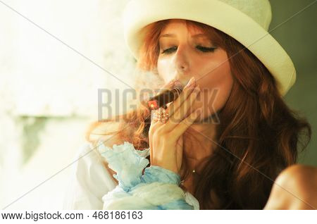 Elegant Smoking Woman Image & Photo (Free Trial) | Bigstock