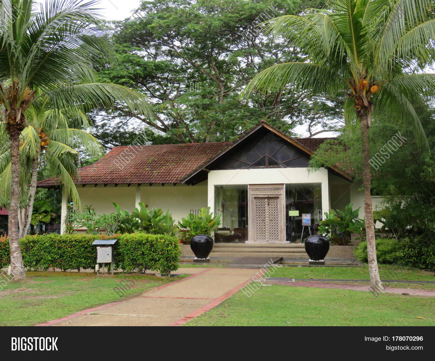 Exterior Entrance Image & Photo (Free Trial) | Bigstock