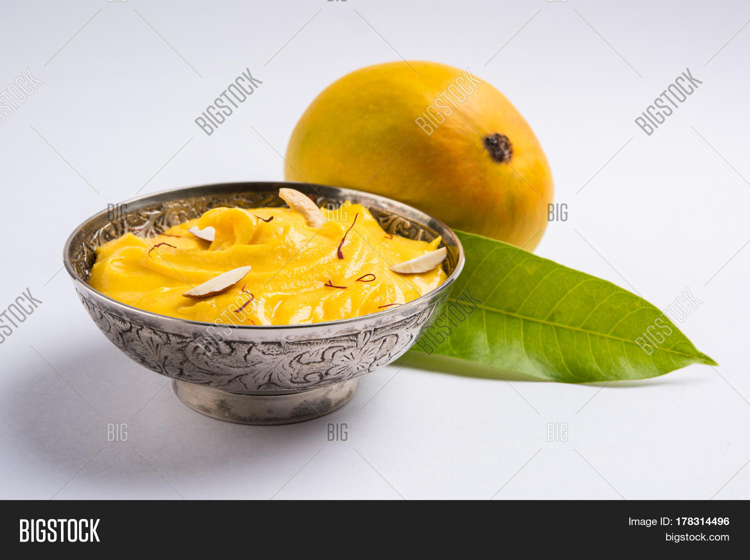 Hapus Alphonso Mango Image & Photo (Free Trial) | Bigstock
