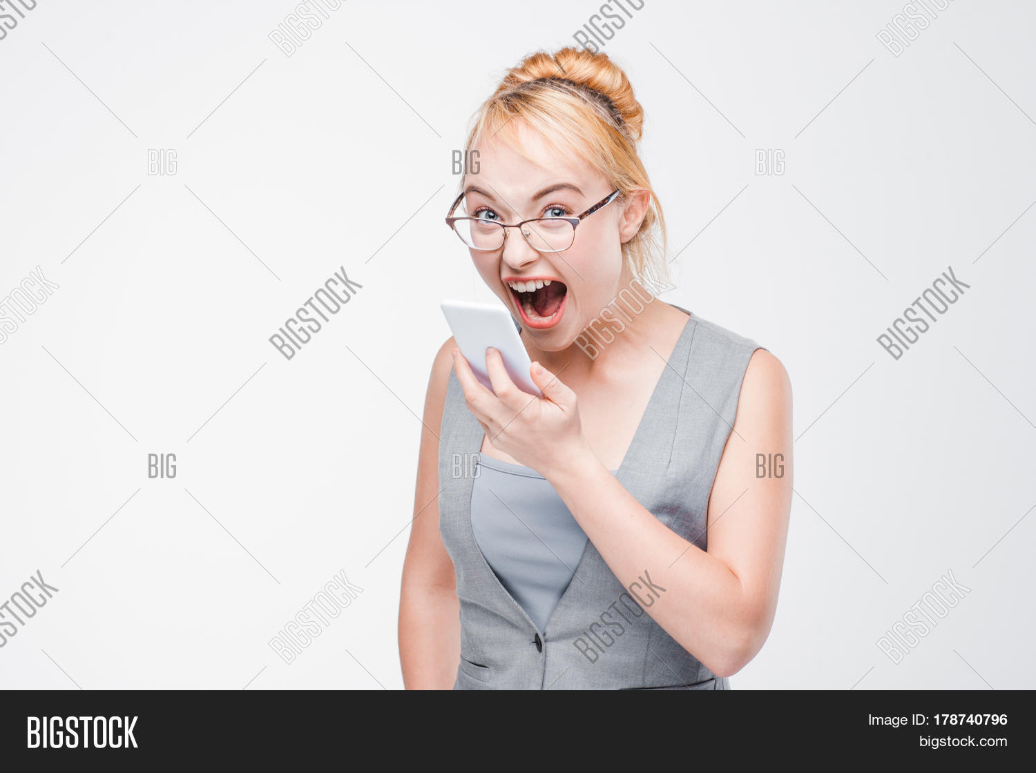 Angry Young Woman Image & Photo (Free Trial) | Bigstock