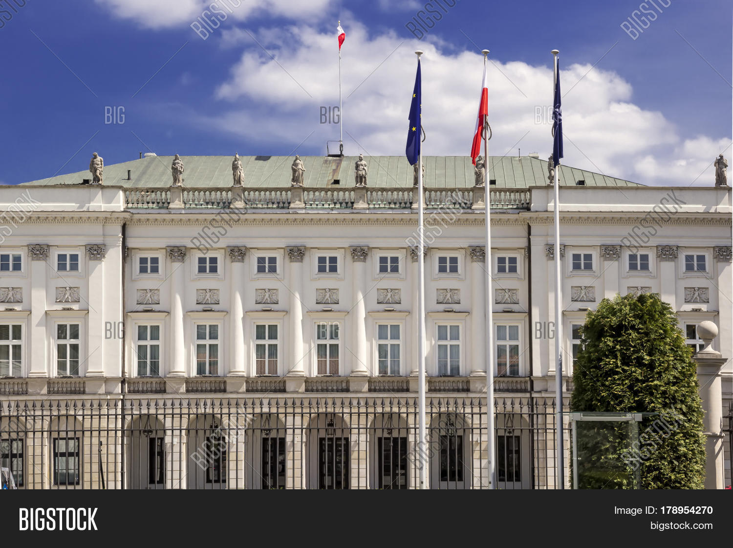 Classical Palace Image & Photo (Free Trial) | Bigstock
