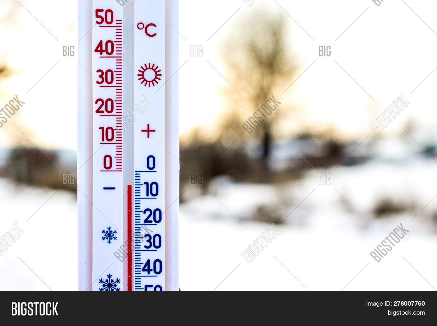 Thermometer On Blurred Image & Photo (Free Trial) | Bigstock