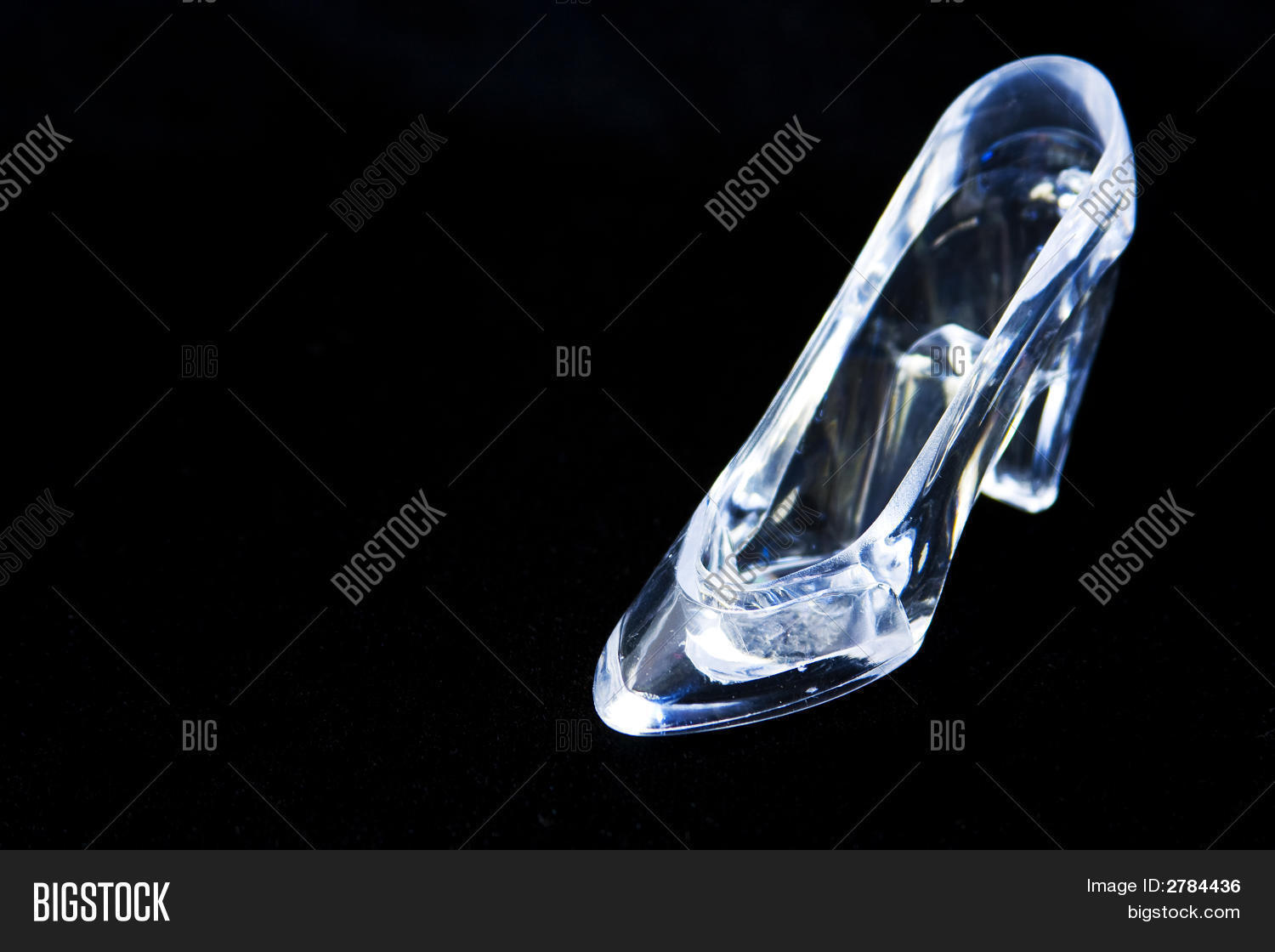 Glass Slipper Image & Photo (Free Trial) | Bigstock