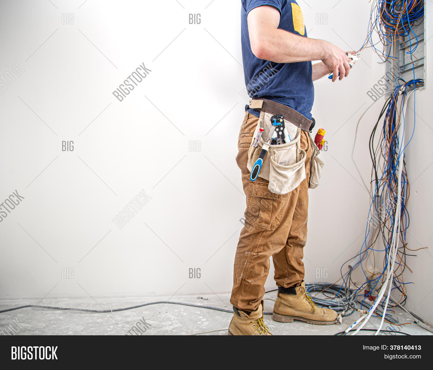 Electrician Builder Image & Photo (Free Trial) | Bigstock