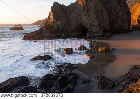 Oregon Coast Images, Illustrations & Vectors (Free) - Bigstock