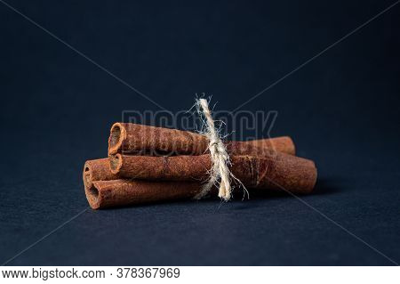 Cinnamon On Black Image & Photo (Free Trial) | Bigstock
