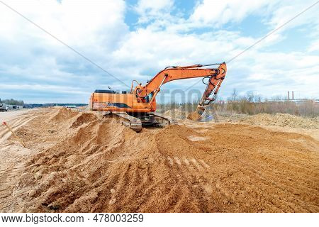 Excavator Dig Trenches Image & Photo (Free Trial) | Bigstock