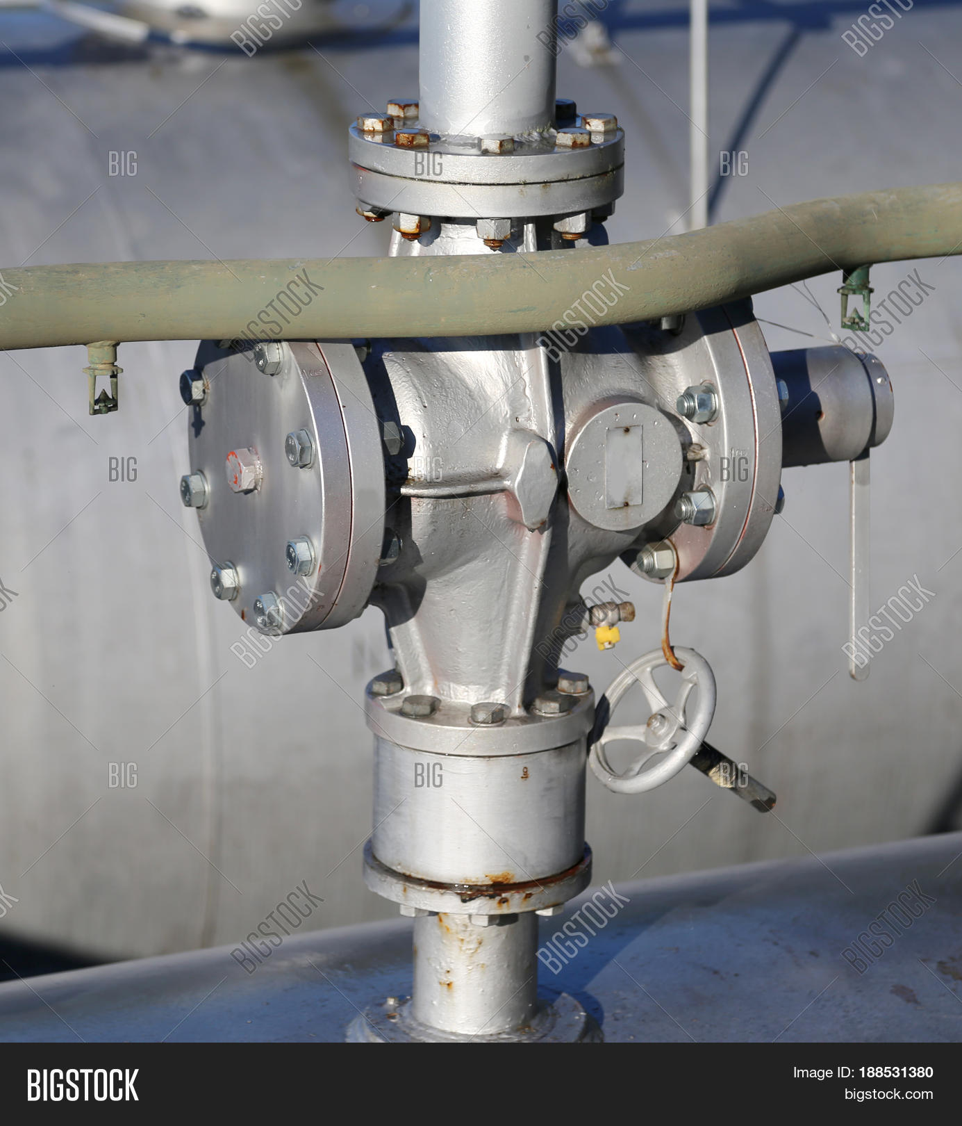 Valve Closure Image & Photo (Free Trial) | Bigstock