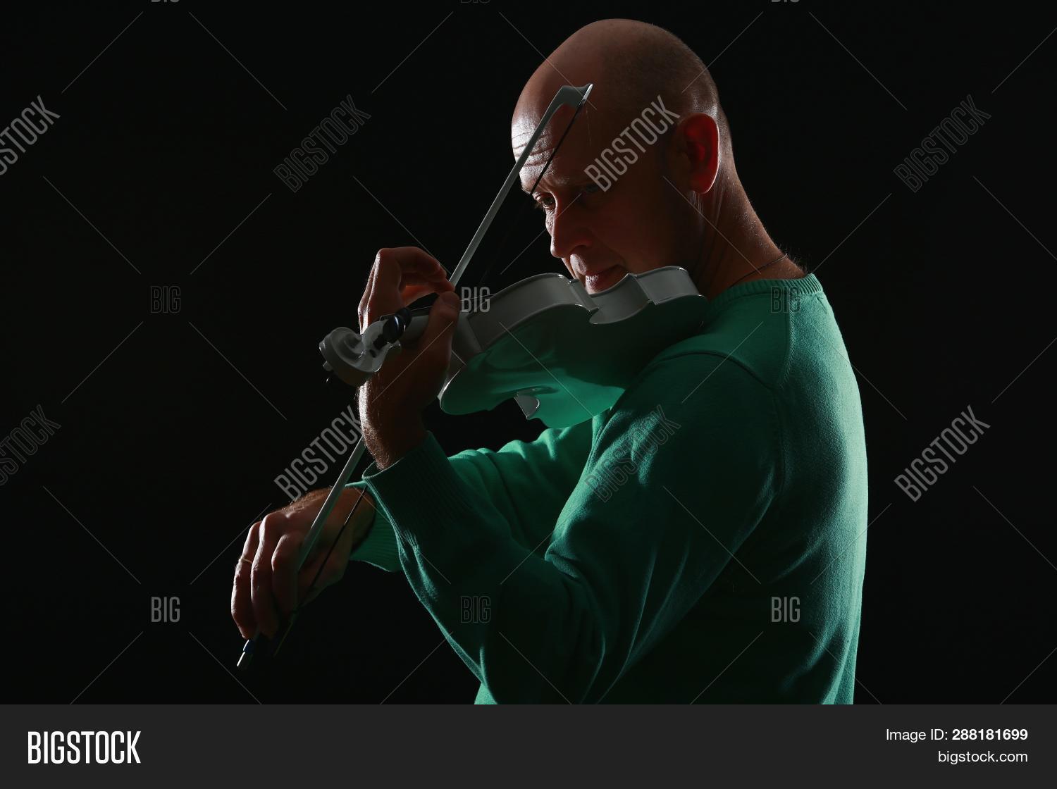 Portrait Violinist Image & Photo (Free Trial) | Bigstock