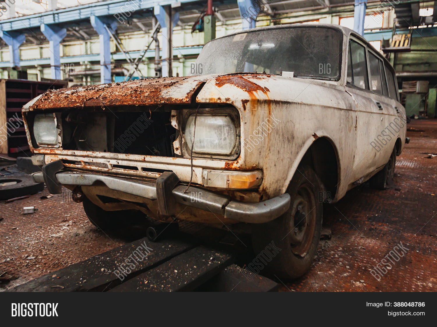 Old Rusty Soviet Car Image & Photo (Free Trial) | Bigstock