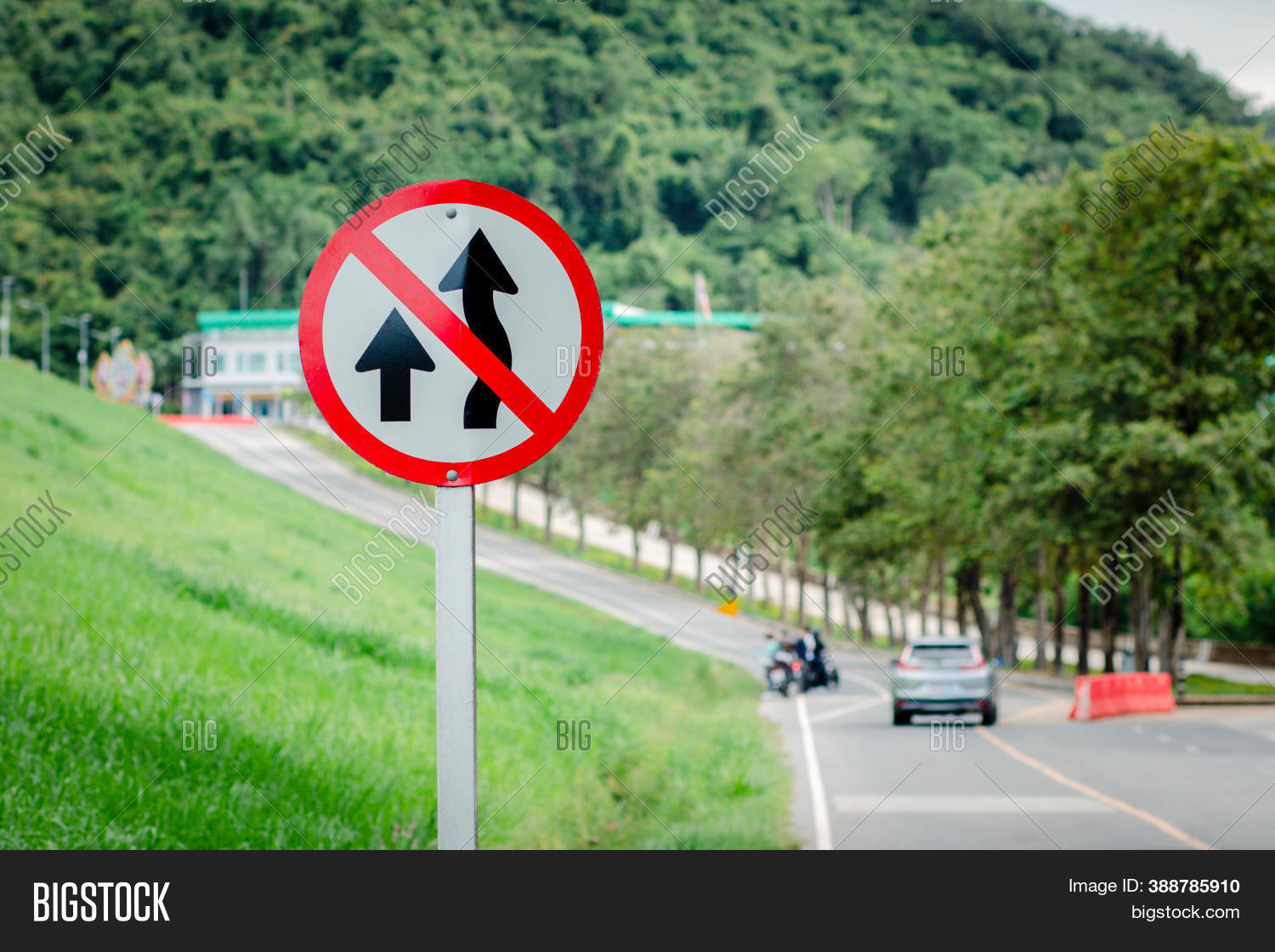 Do Not Overtake Image & Photo (Free Trial) | Bigstock