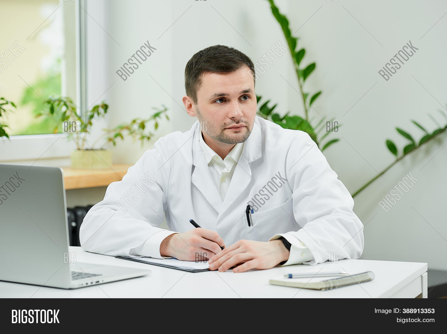 Caucasian Doctor White Image & Photo (Free Trial) | Bigstock