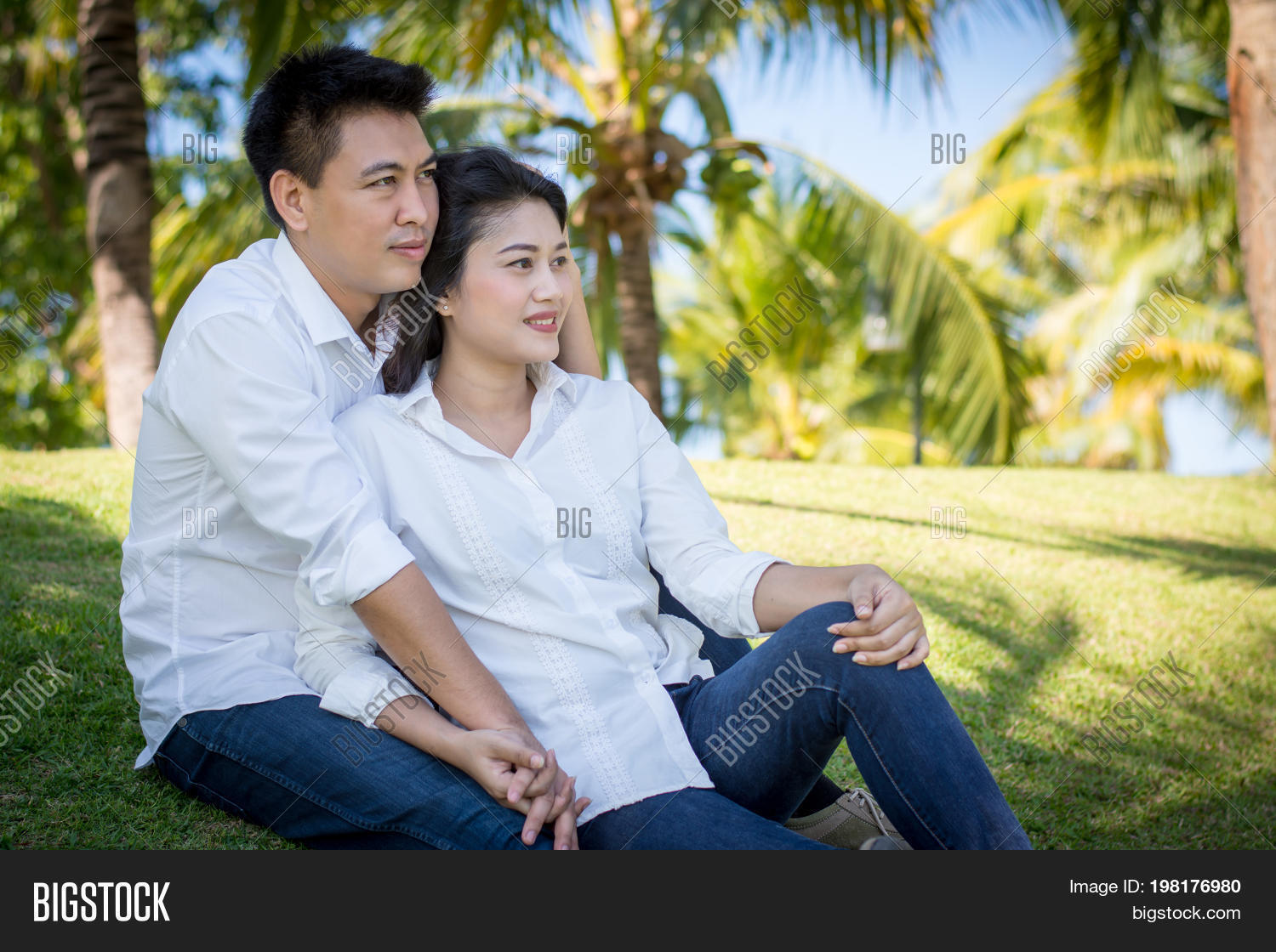 Pair Lovers Park, Image & Photo (Free Trial) | Bigstock