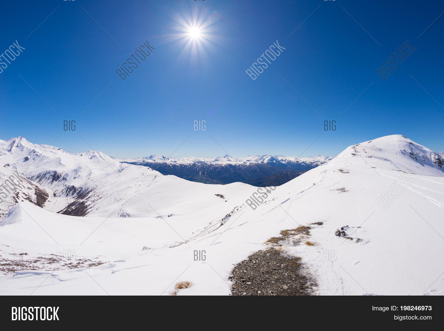 Wide Angle View Ski Image & Photo (Free Trial) | Bigstock