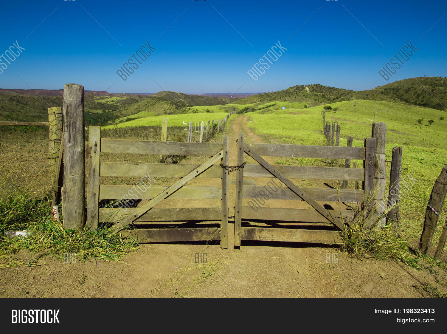 Rustic Gate Farm Image And Photo Free Trial Bigstock
