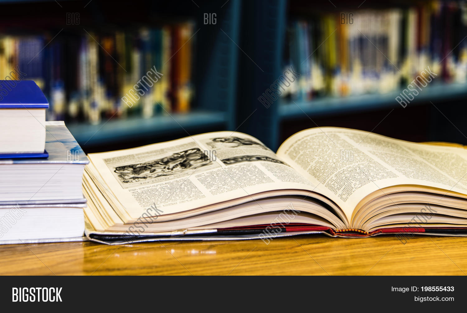 Imagen y foto Books. Books (prueba gratis) | Bigstock