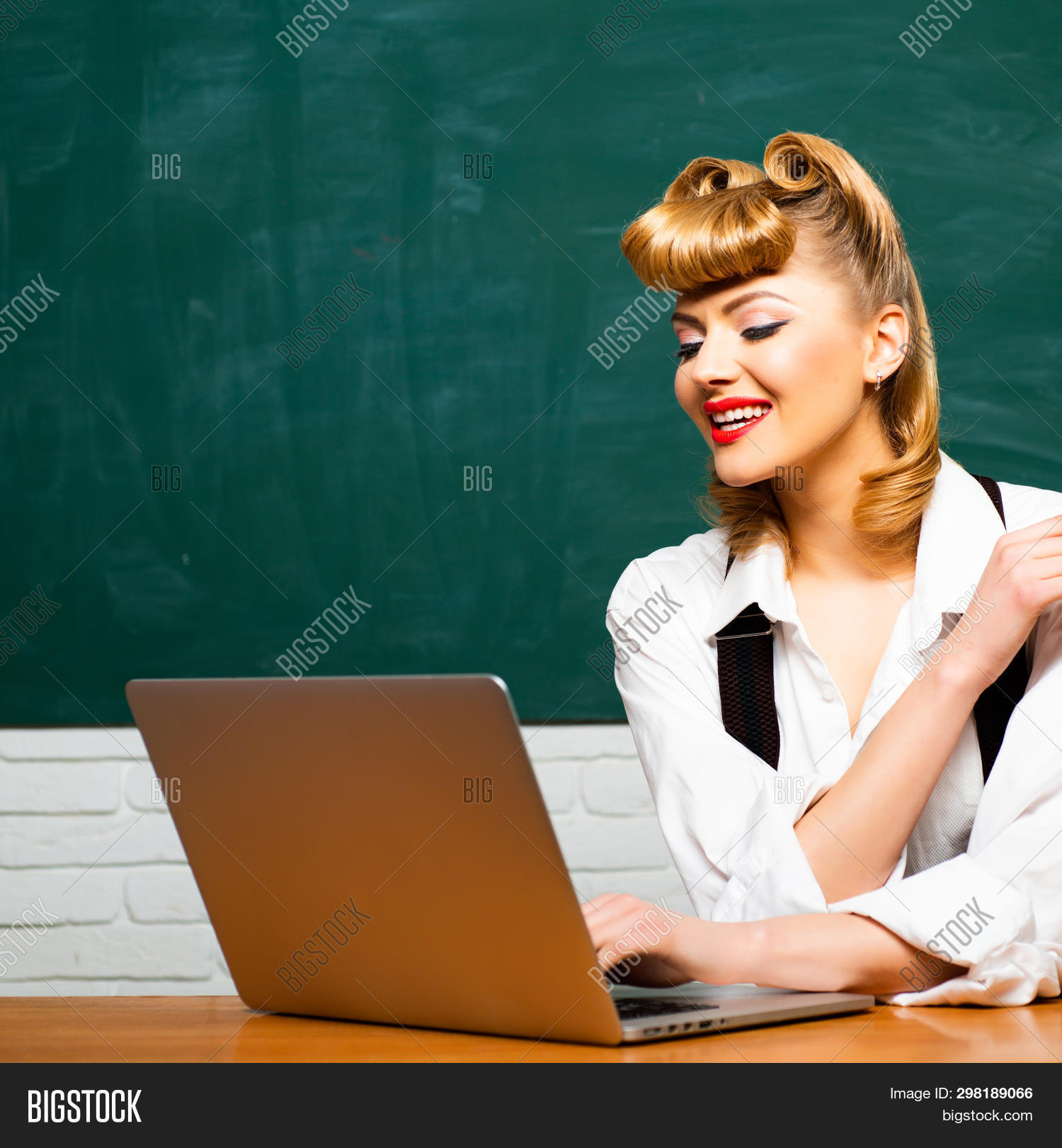 Happy Smiling Woman Image & Photo (Free Trial) | Bigstock