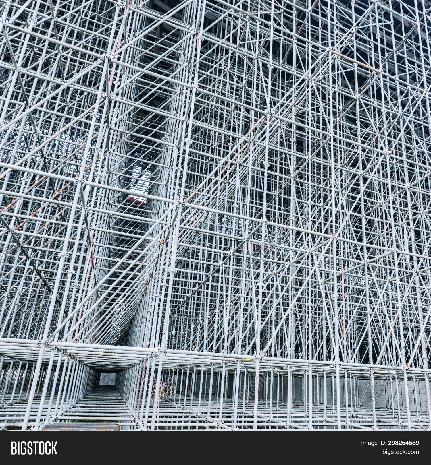 Vertical Scaffolding Image & Photo (Free Trial) | Bigstock