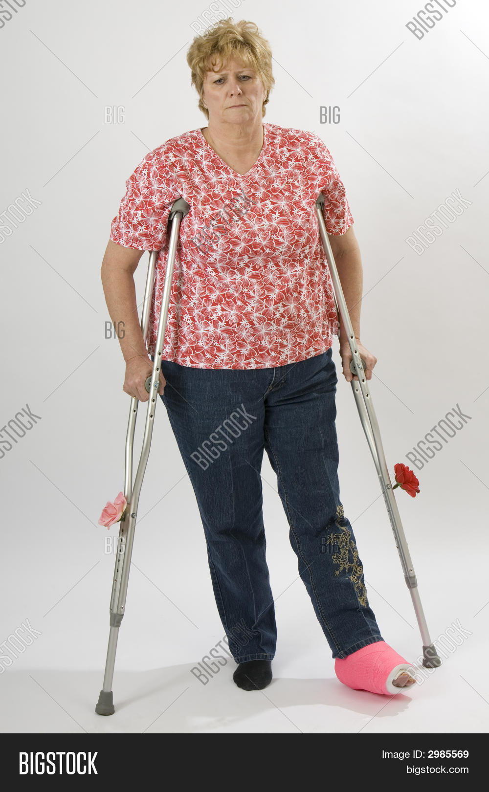 Woman On Crutches Image & Photo (Free Trial) | Bigstock