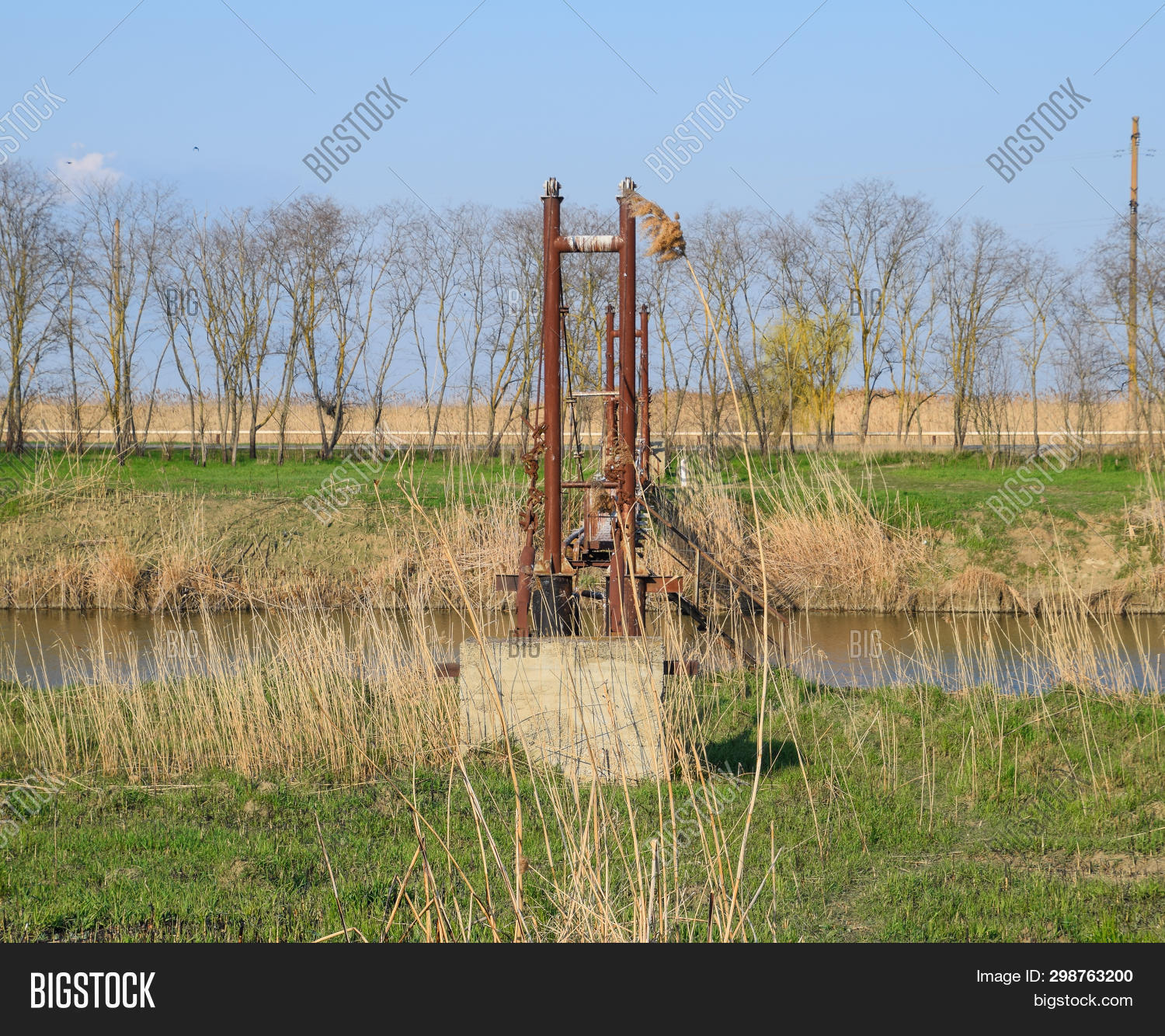 Steel Bridge Gas Image & Photo (Free Trial) | Bigstock