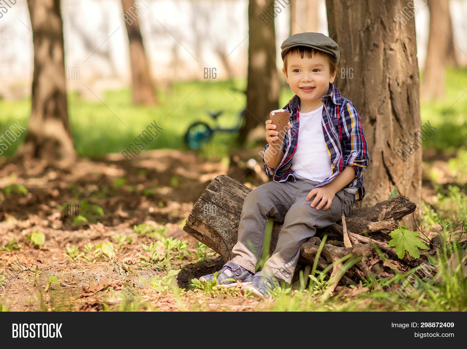 Little Toddler Boy Image & Photo (Free Trial) | Bigstock