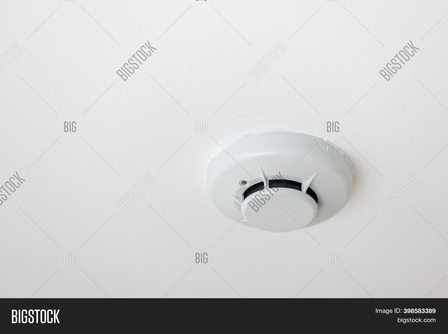 White Smoke Detector Image & Photo (Free Trial) | Bigstock