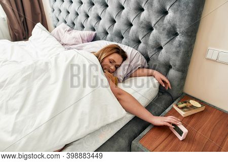 Young Caucasian Woman Image & Photo (Free Trial) | Bigstock