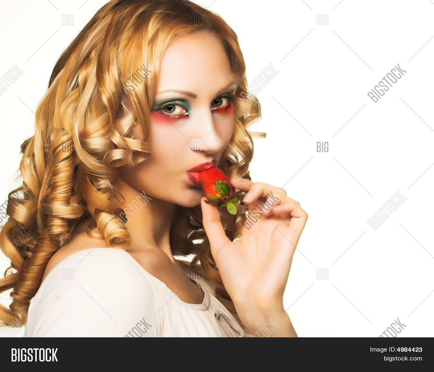 Portrait Young Woman Image & Photo (Free Trial) | Bigstock
