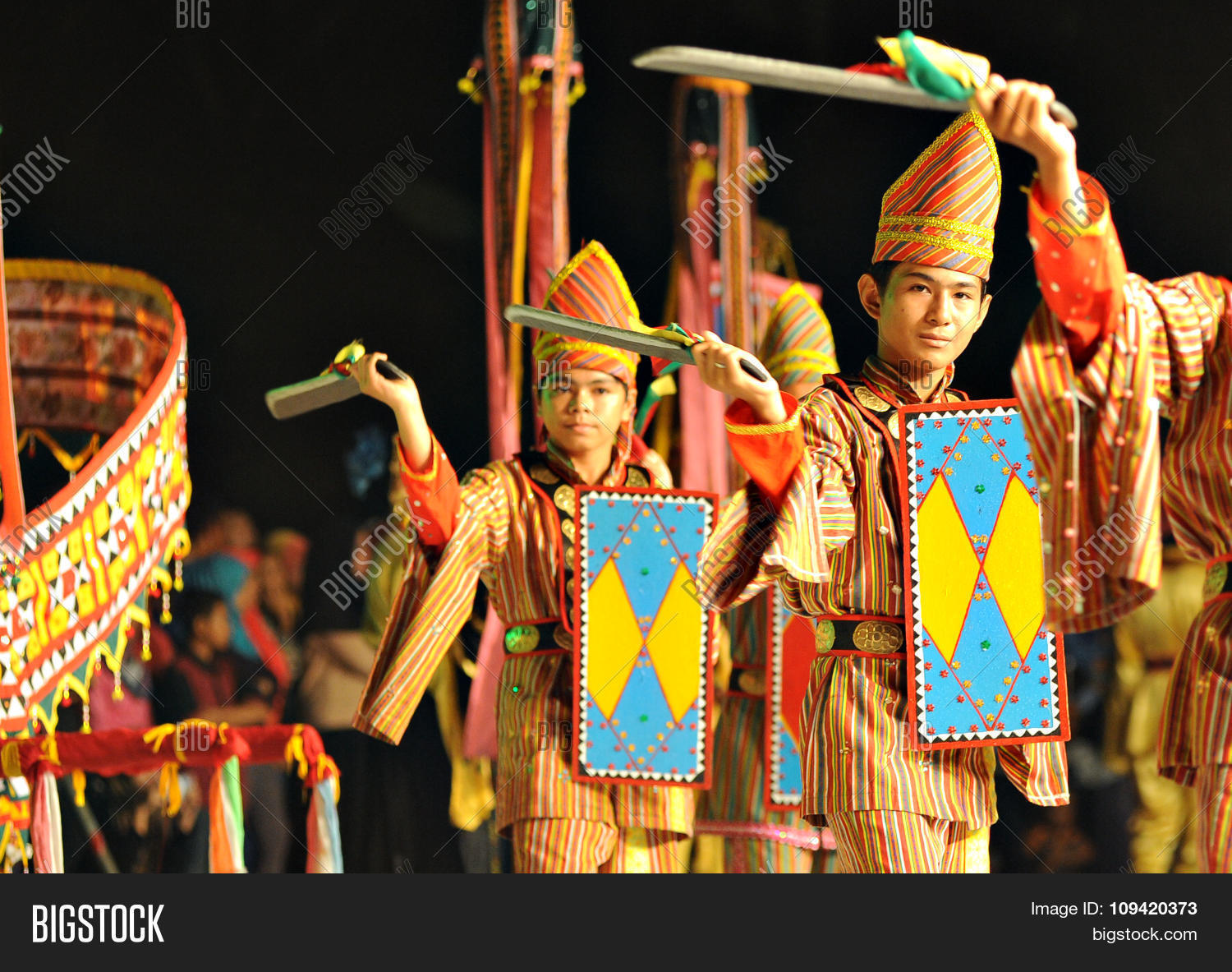 Iranun Warrior Dance Image & Photo (Free Trial) | Bigstock
