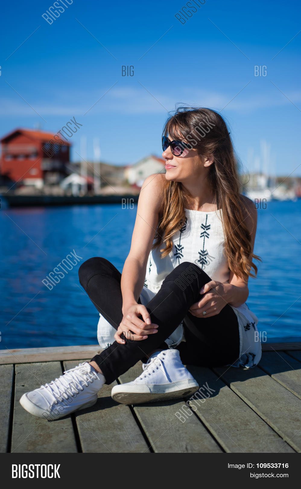 Woman Having City Image & Photo (Free Trial) | Bigstock