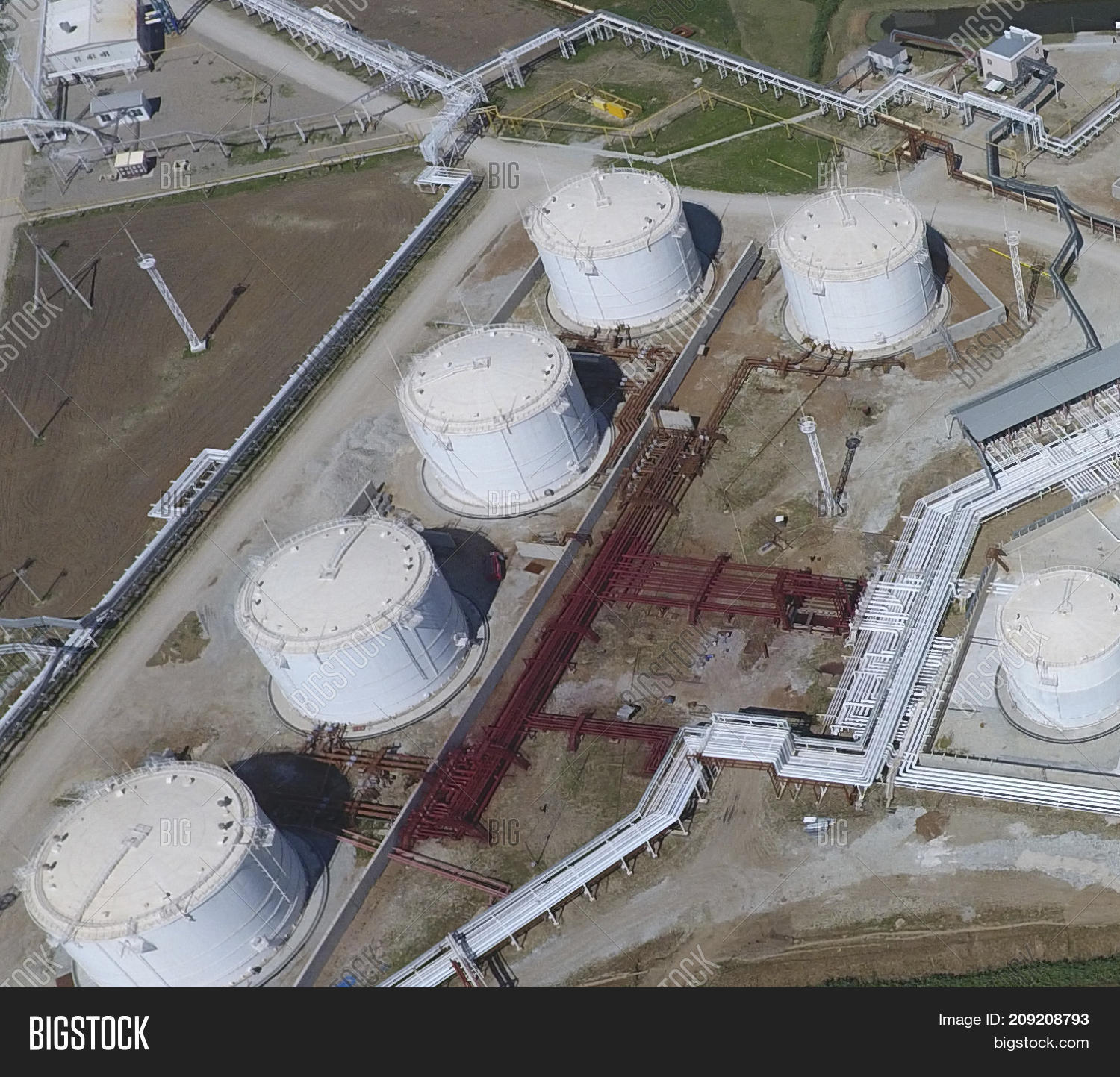 Reservoirs Storage Oil Image & Photo (Free Trial) | Bigstock