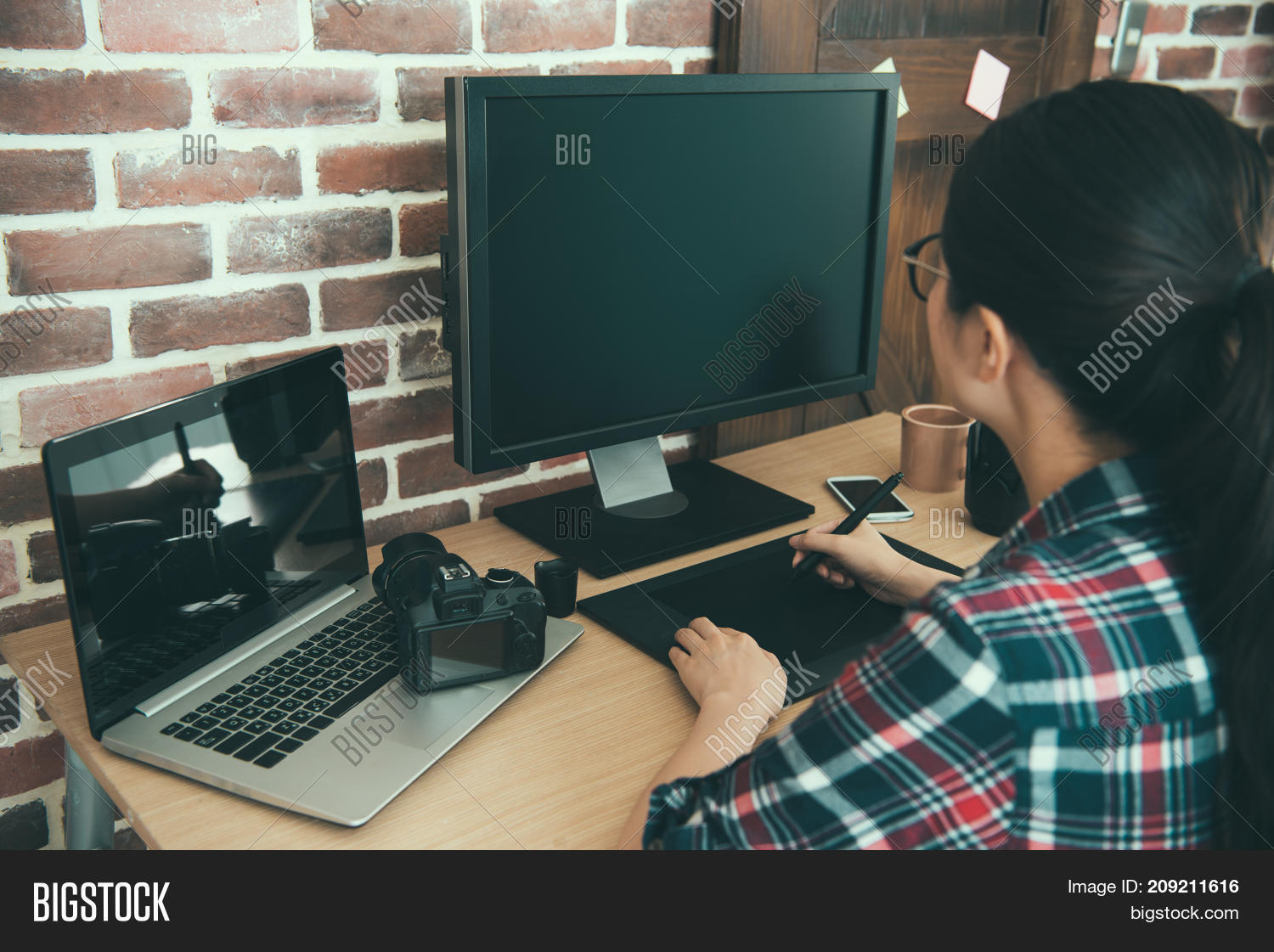 Back View Professional Image & Photo (Free Trial) | Bigstock