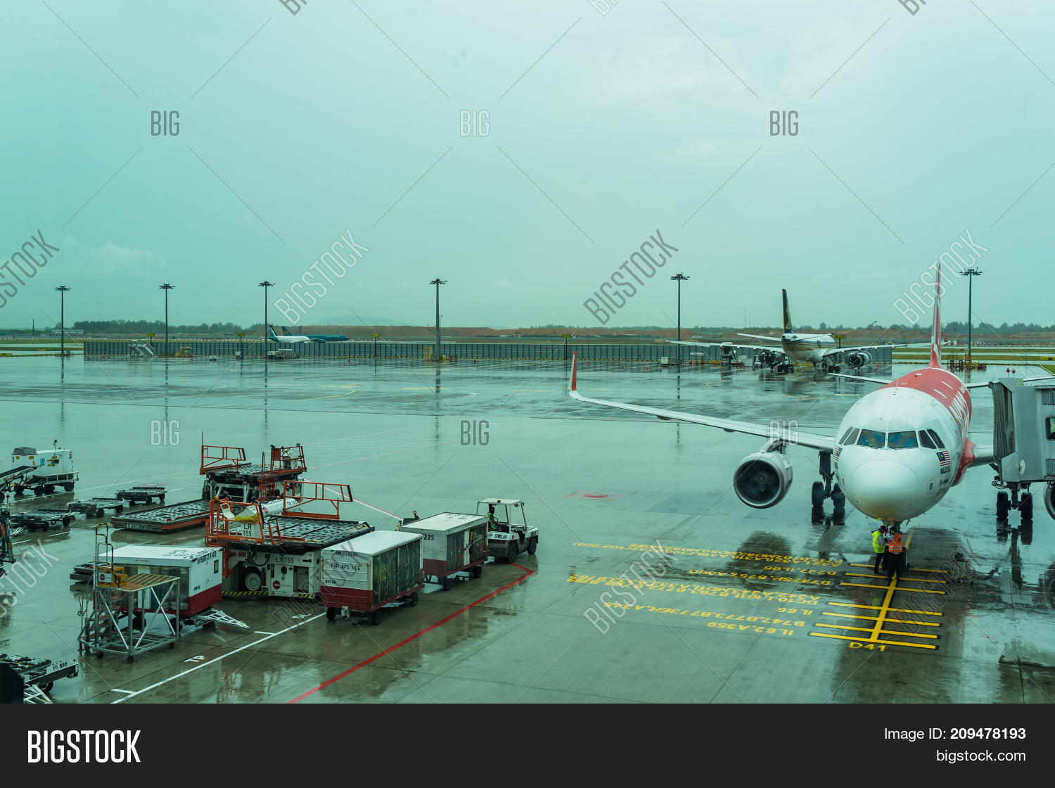 Jetway Boarding Image & Photo (Free Trial) | Bigstock