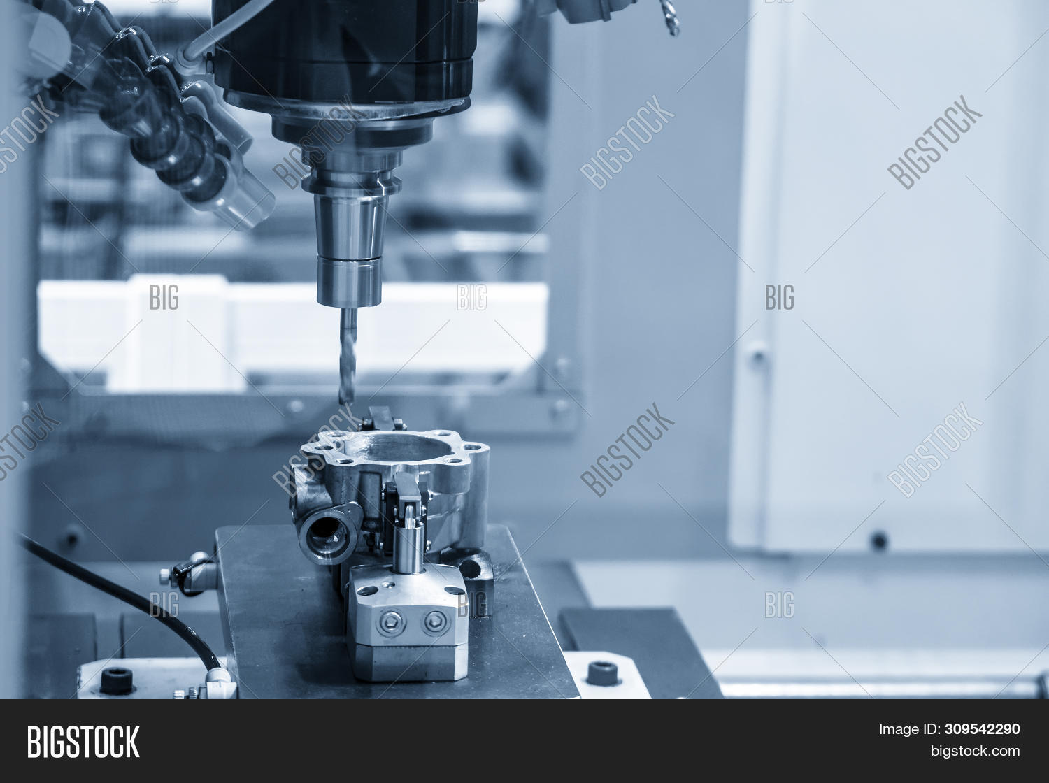 Cnc Milling Machine Image & Photo (Free Trial) | Bigstock