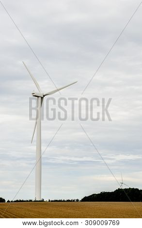 Ontario Canada Farm Images, Illustrations & Vectors (Free) - Bigstock