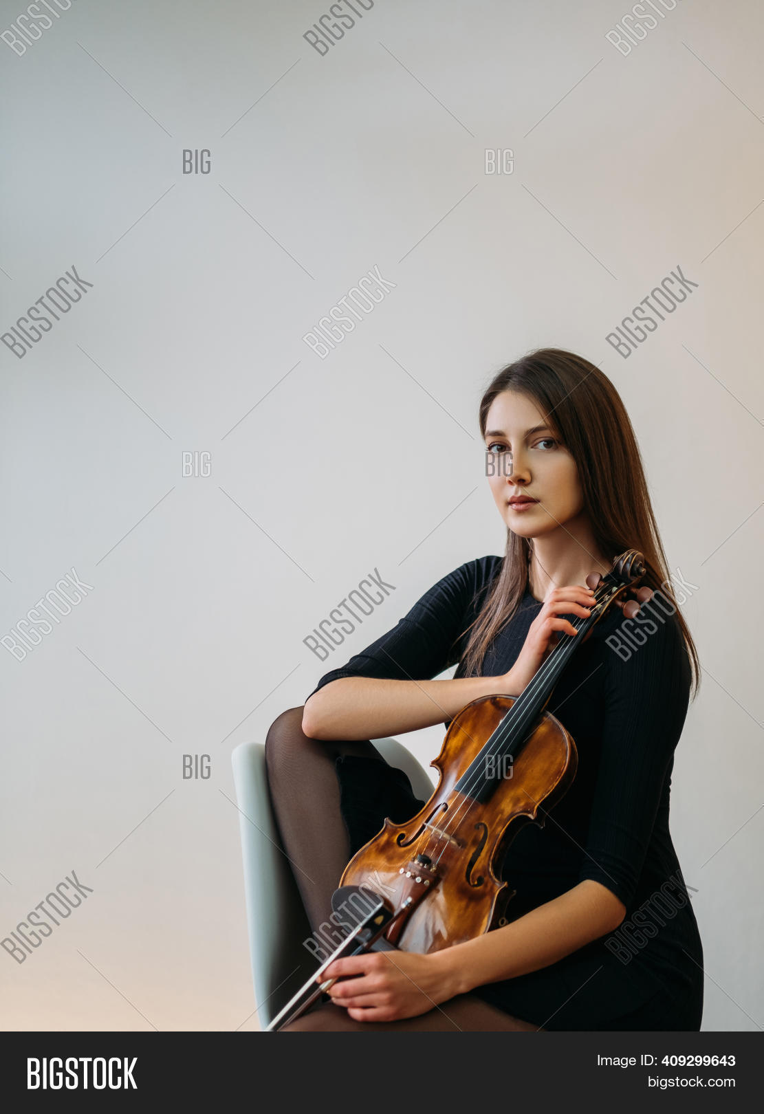 Female Violinist Image & Photo (Free Trial) | Bigstock