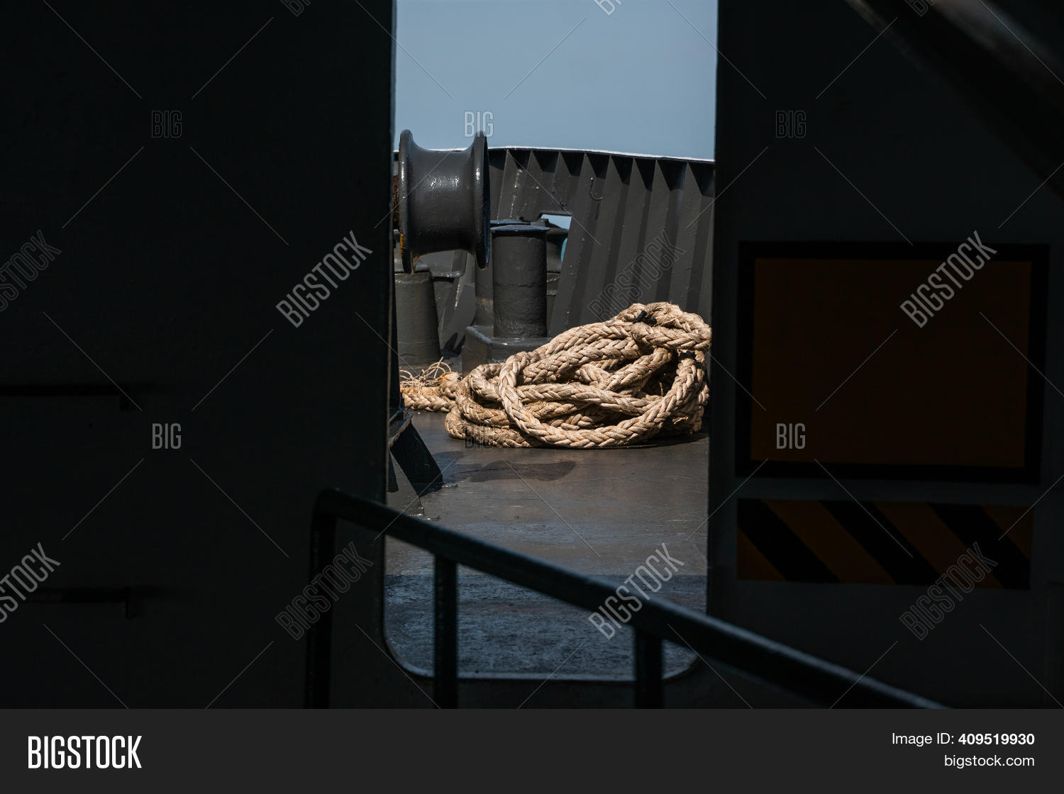 Rope On Sea Boat Image & Photo (Free Trial) | Bigstock