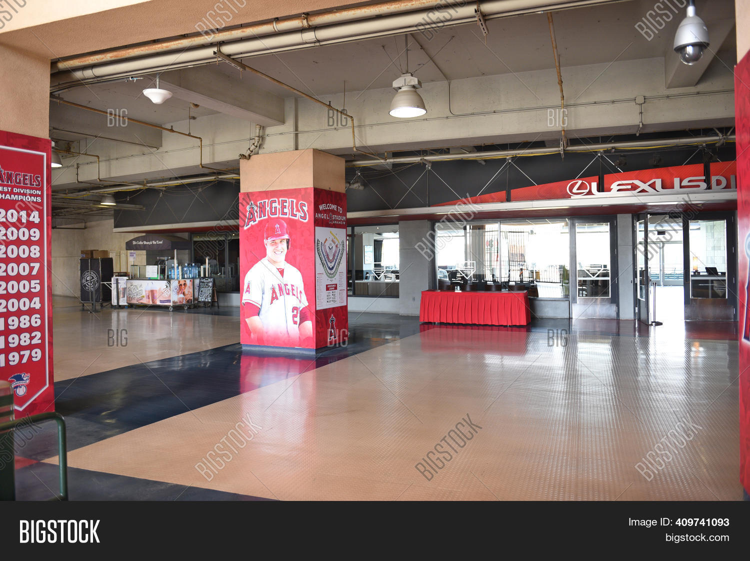 ANAHEIM, CA - MARCH 17 Image & Photo (Free Trial) | Bigstock