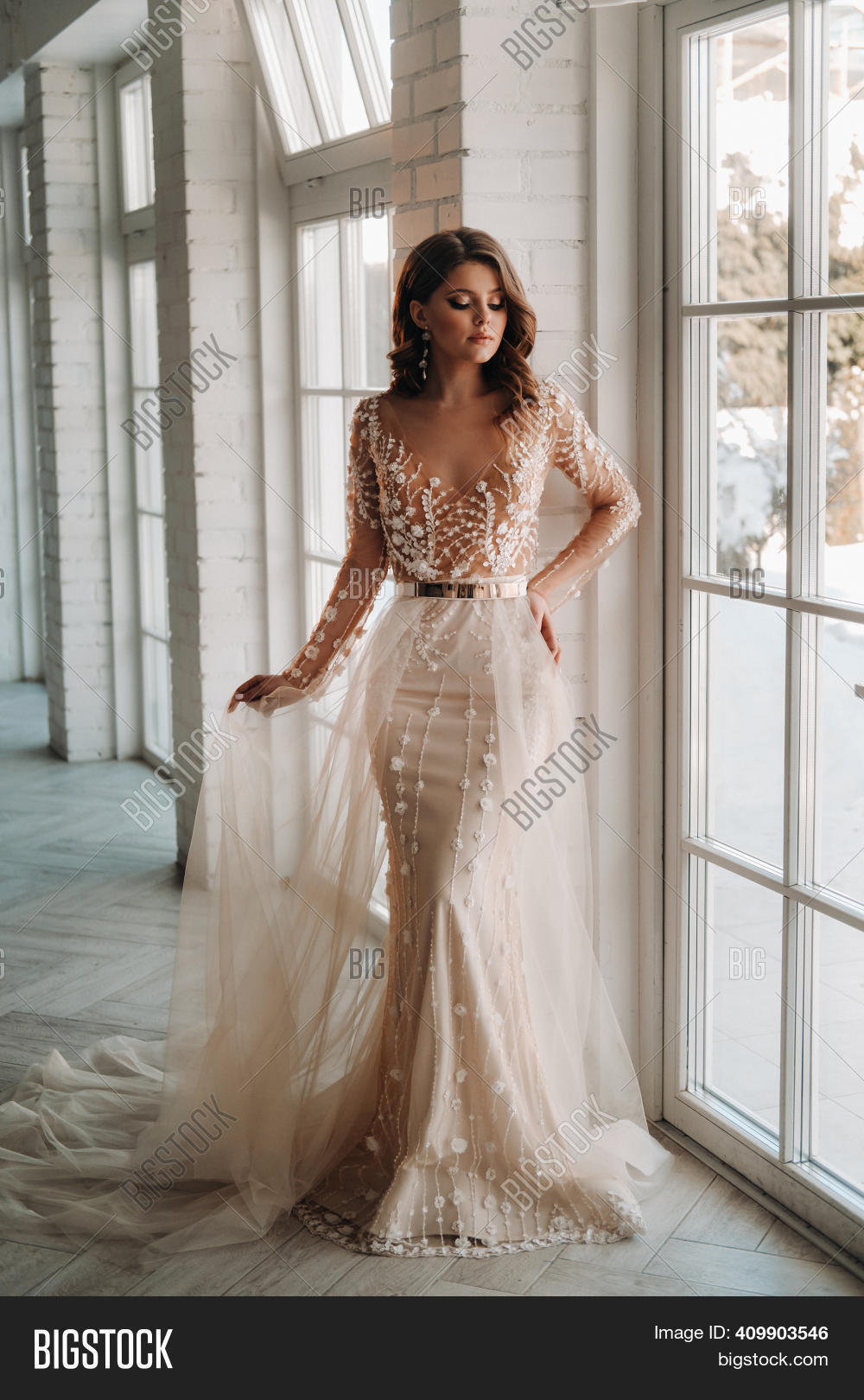 Luxurious Bride Image & Photo (Free Trial) | Bigstock