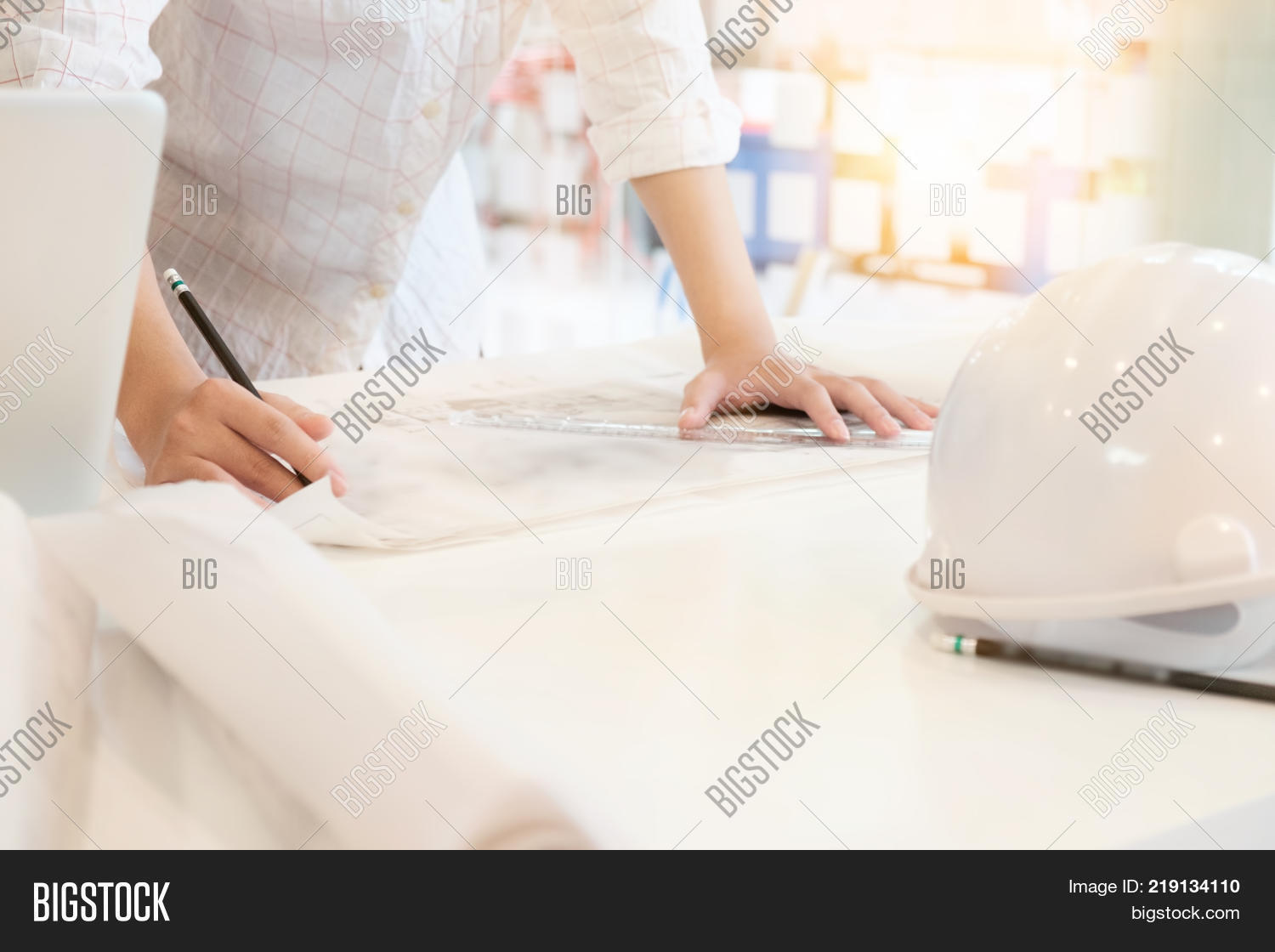 Engineer Discussing Image & Photo (Free Trial) | Bigstock