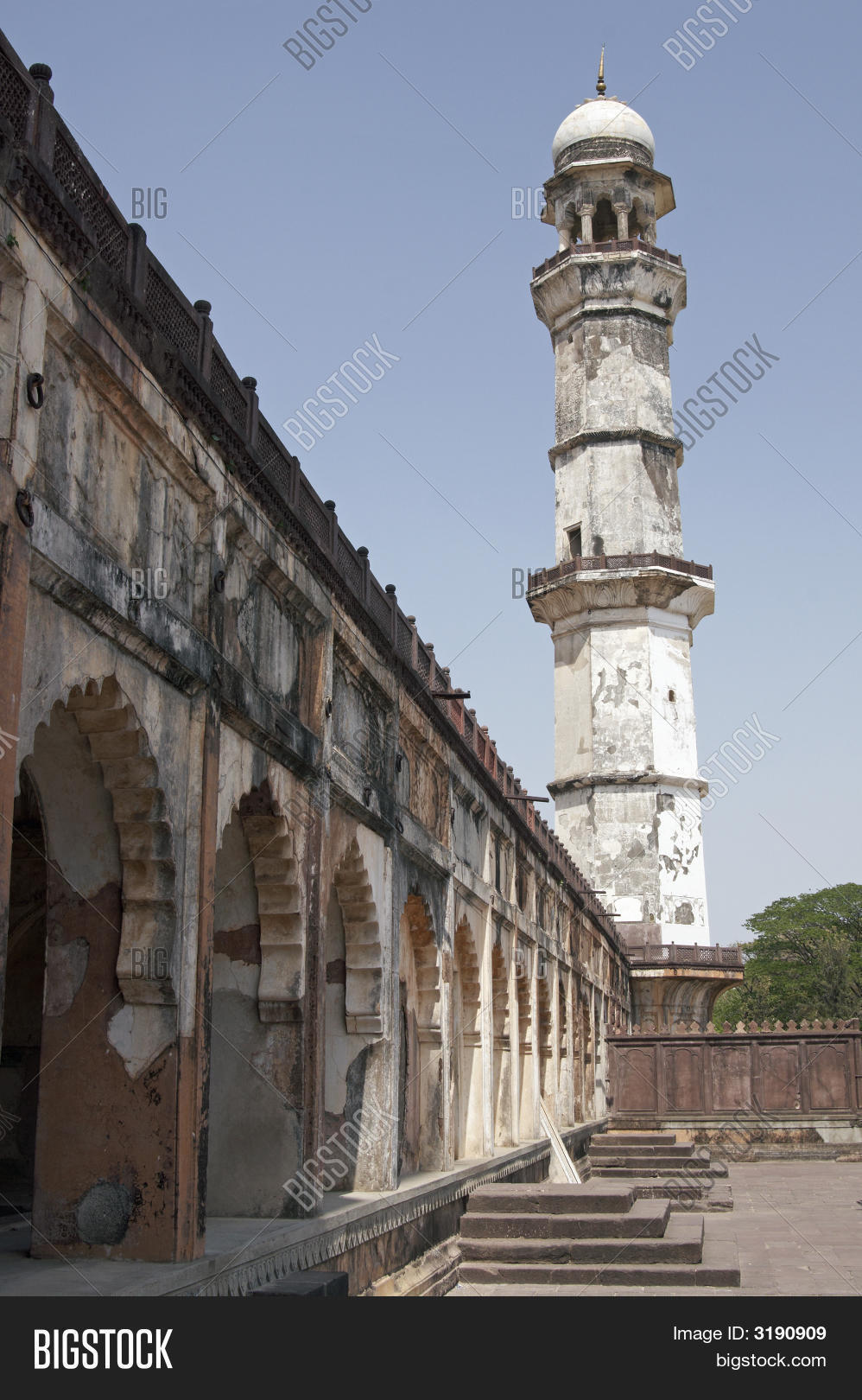 Islamic Tomb Image & Photo (Free Trial) | Bigstock