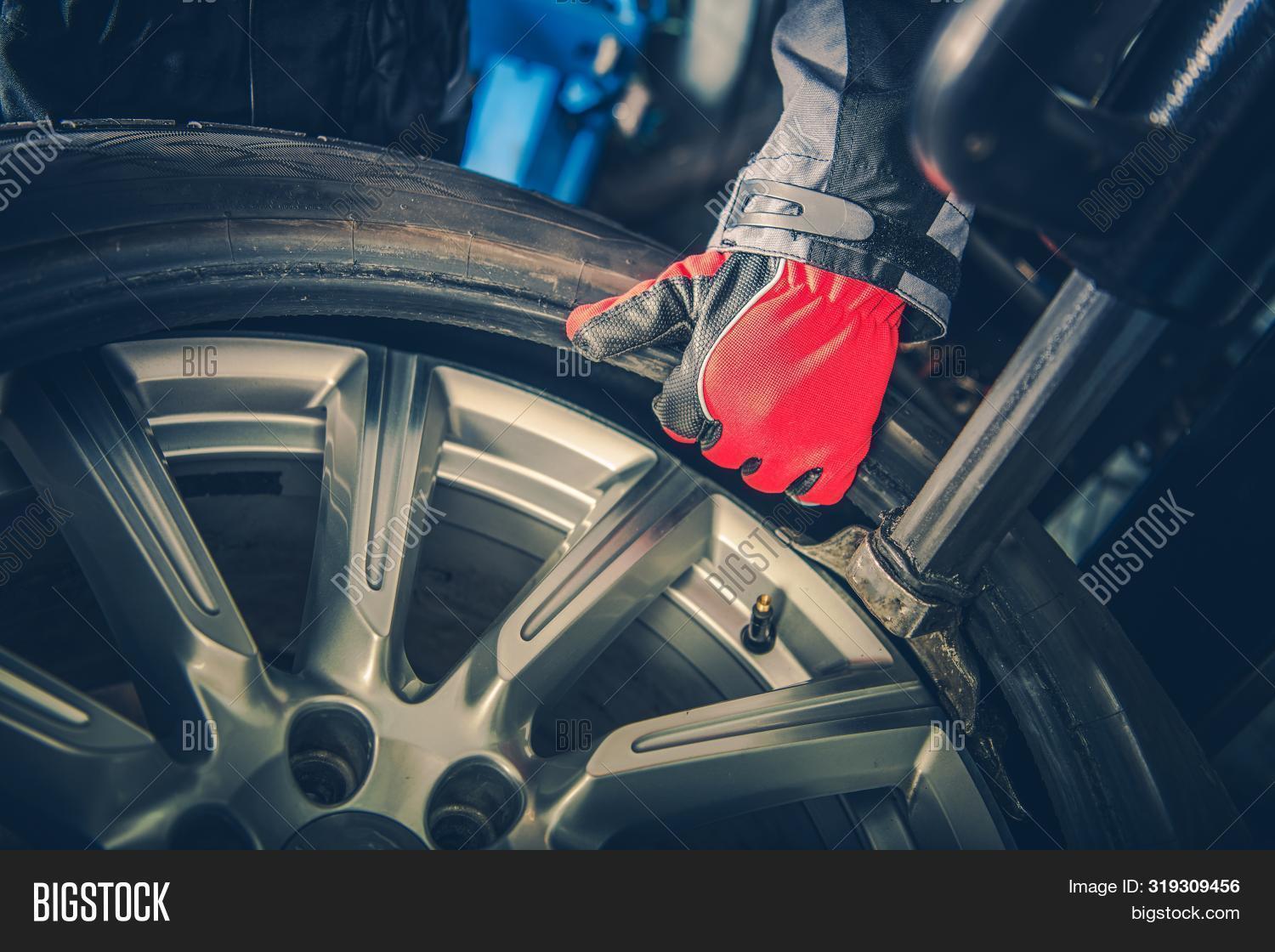 Vulcanizer Car Tire Image & Photo (Free Trial) | Bigstock