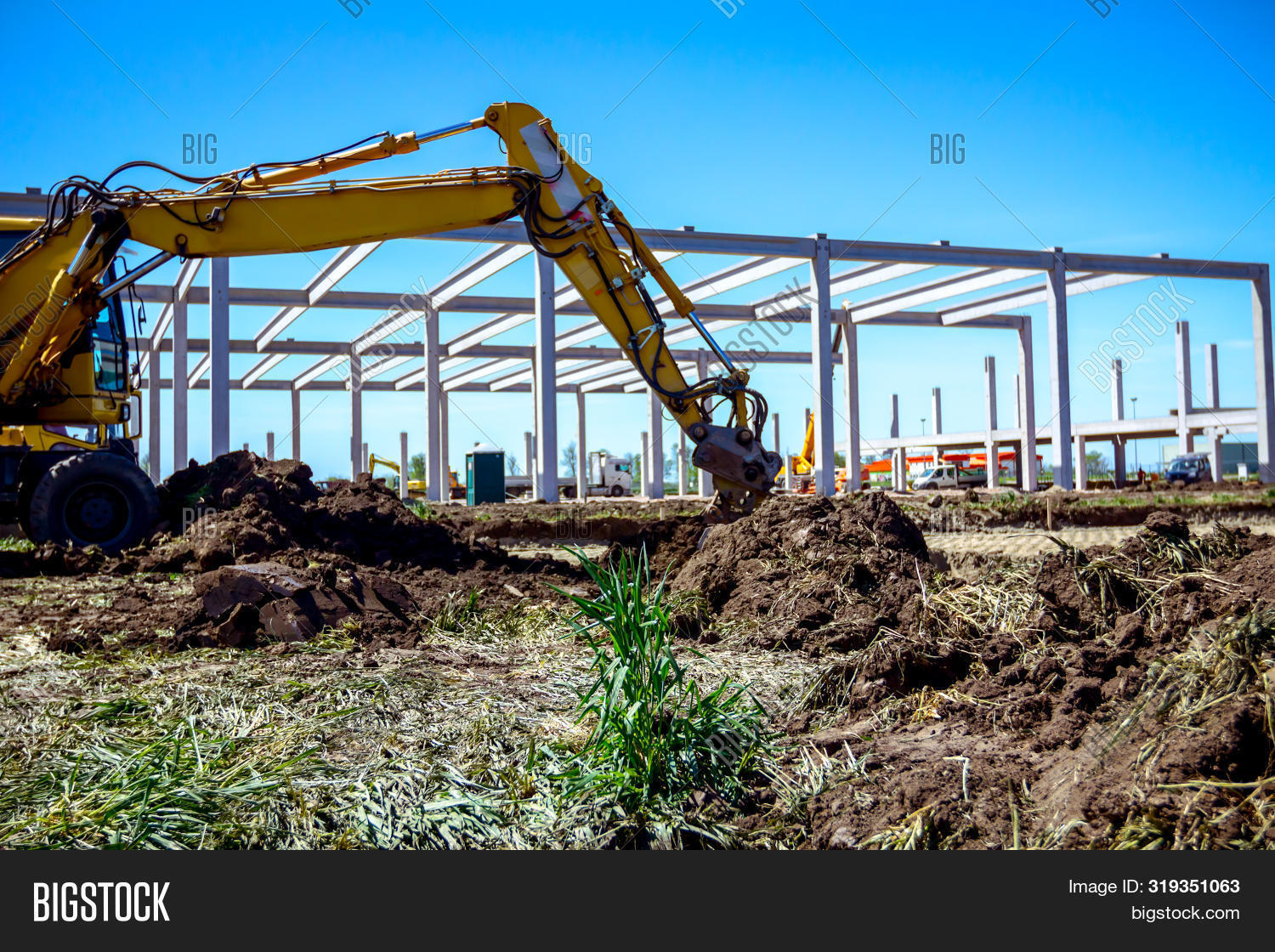 Big Excavator Image & Photo (Free Trial) | Bigstock
