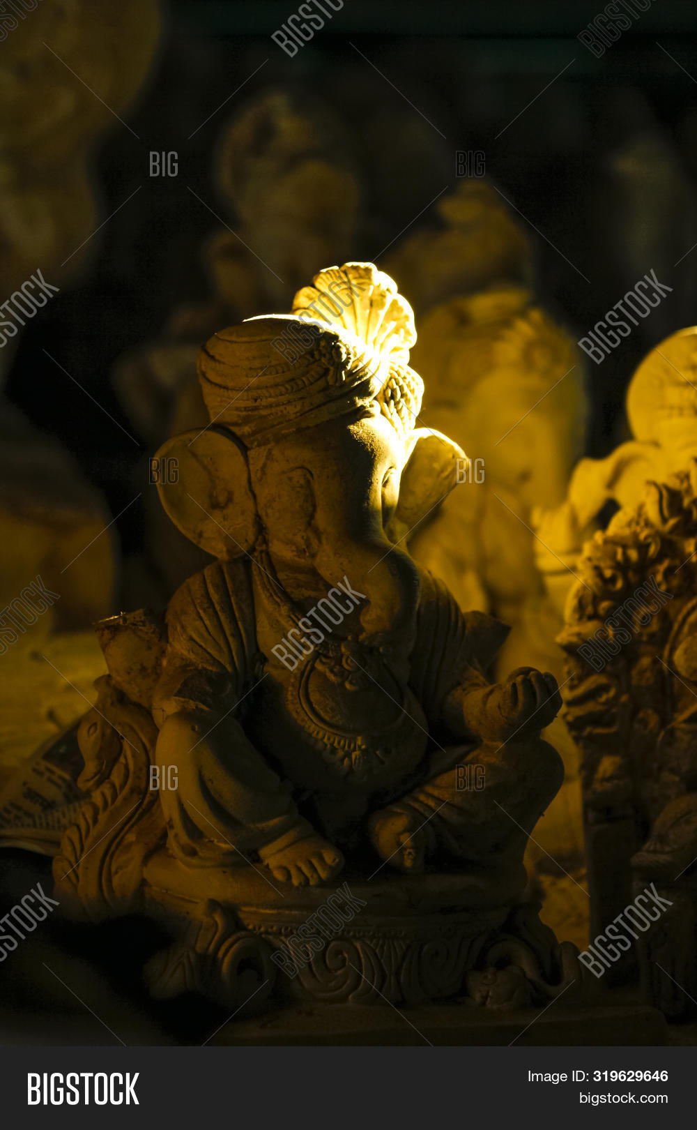 Statue Lord Ganesha Image & Photo (Free Trial) | Bigstock