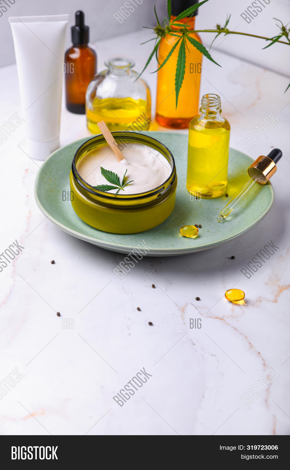 Bank Medicinal Cream Image & Photo (Free Trial) | Bigstock