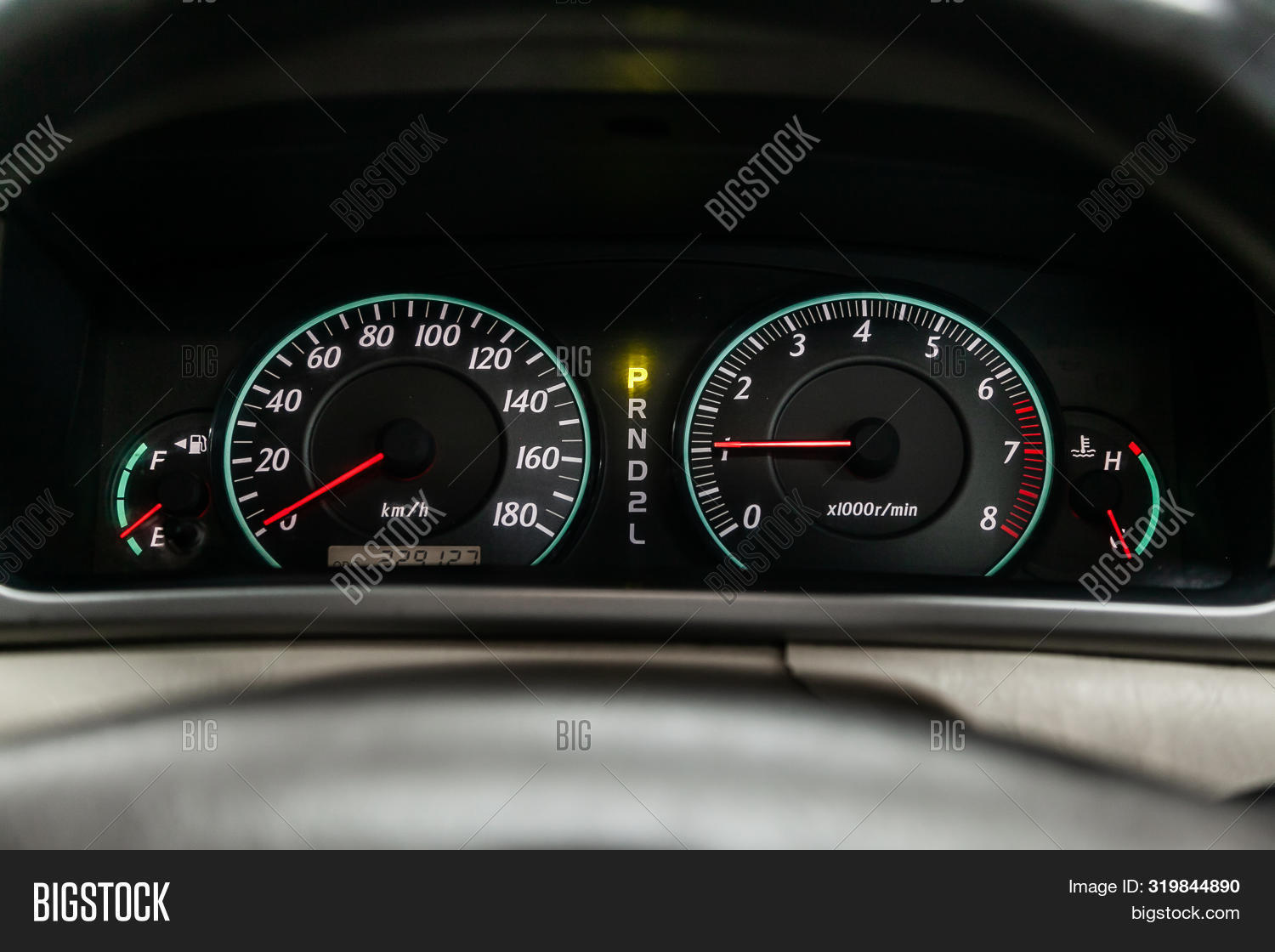 Close- Round Dashboard Image & Photo (Free Trial) | Bigstock